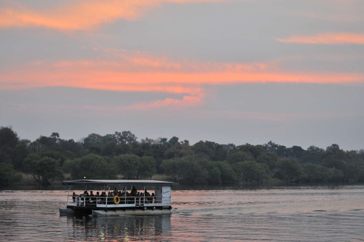 10 Reasons to Choose a Zambia Safari